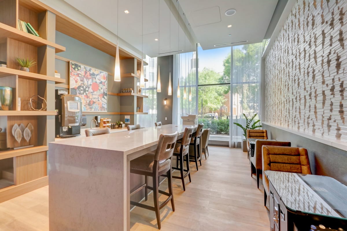 Apartments for Rent in Lincoln Park, Chicago | Lincoln Common