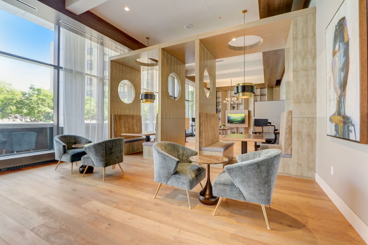Apartments for Rent in Lincoln Park, Chicago | Lincoln Common