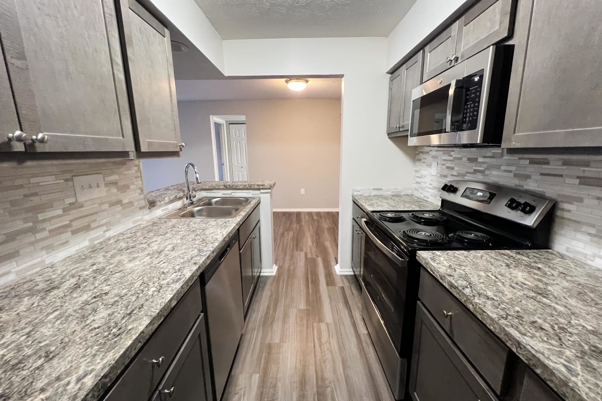 Photos and Video of Deercross Apartments in Blue Ash, OH