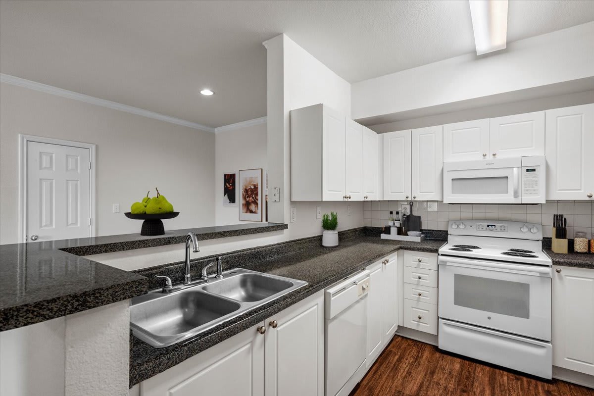 Frisco Apartments for Rent | Wade Crossing Apartment Homes