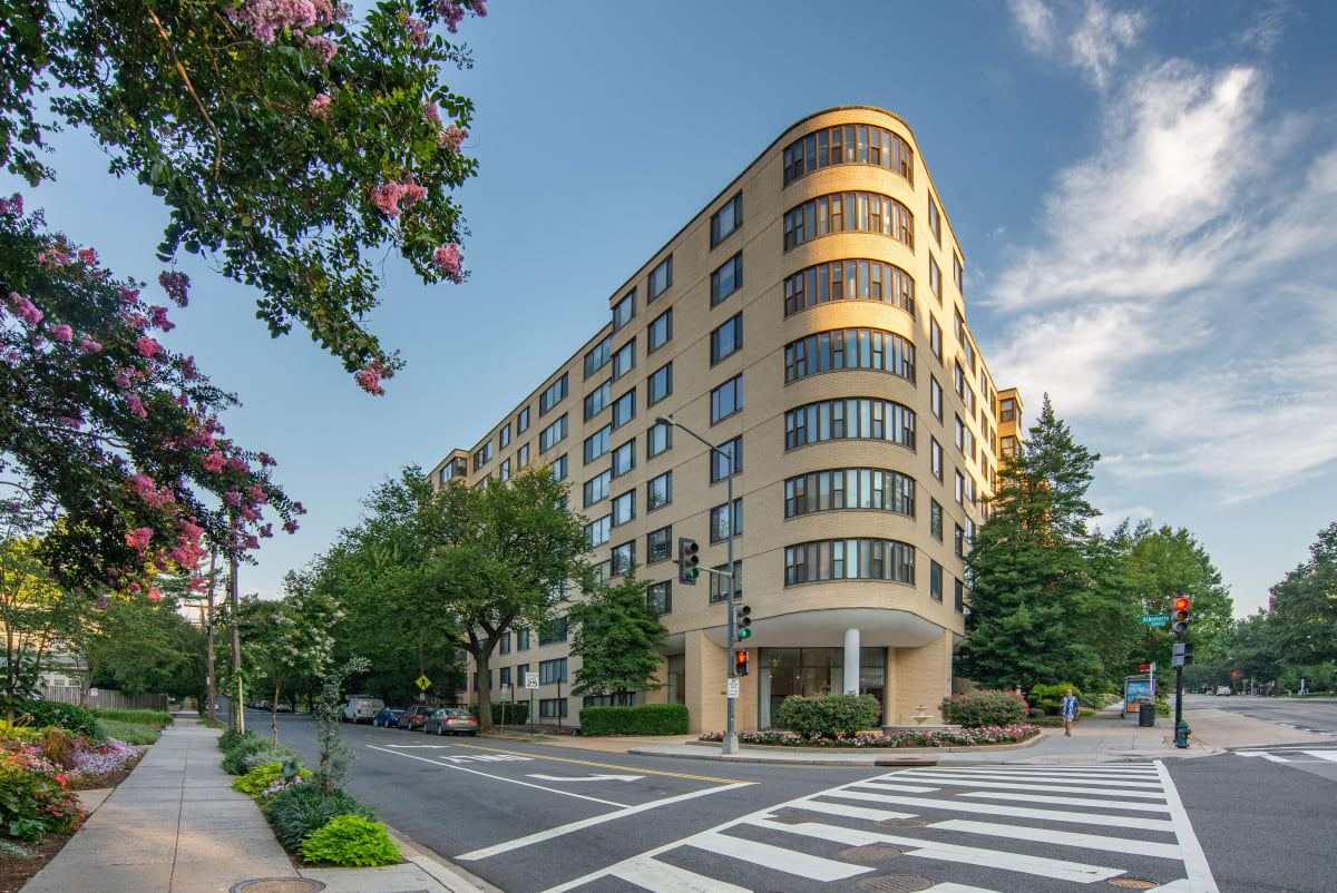 Photos and Video of Connecticut House Apartments in Washington, DC