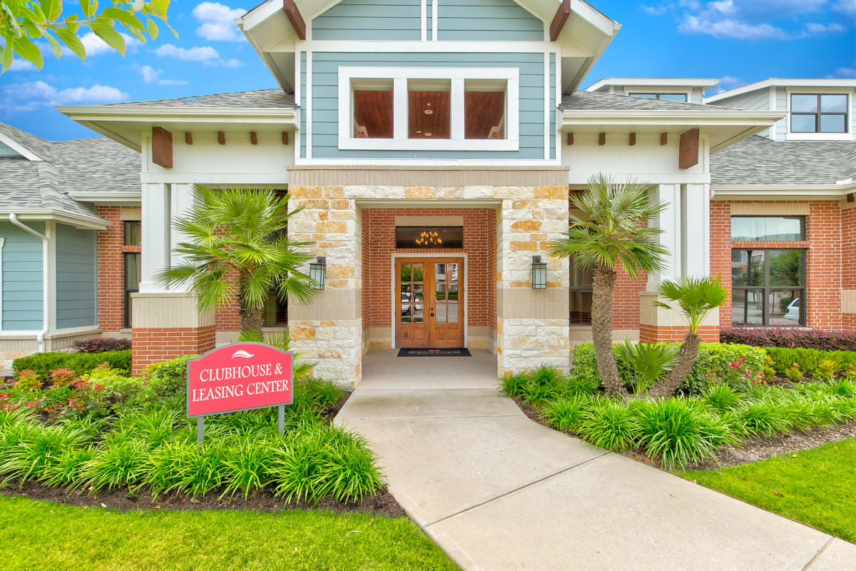 Halcyon Castle Hills | Apartments in Lewisville, TX | RENTCafe