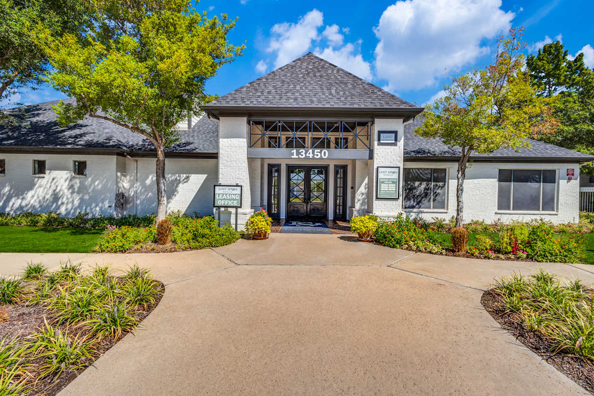 Lost Spurs Ranch Photos | Apartments in North Fort Worth