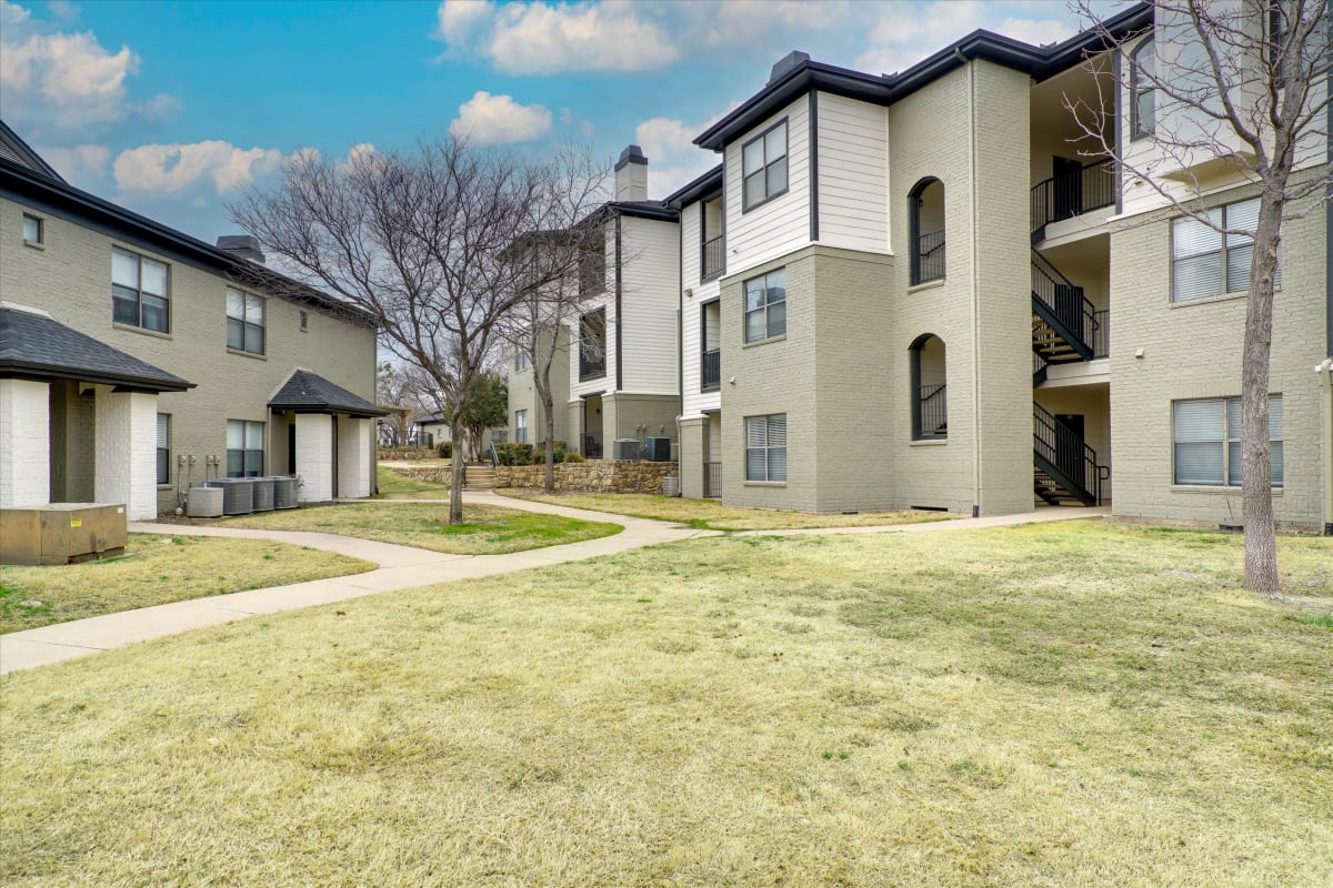 Lost Spurs Ranch Photos | Apartments in North Fort Worth
