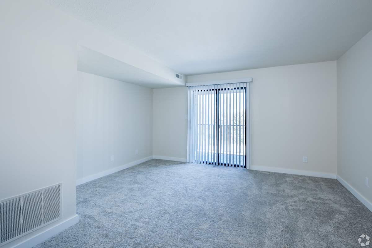Apartments for Rent Valparaiso IN | Photos | Golfview Apartments