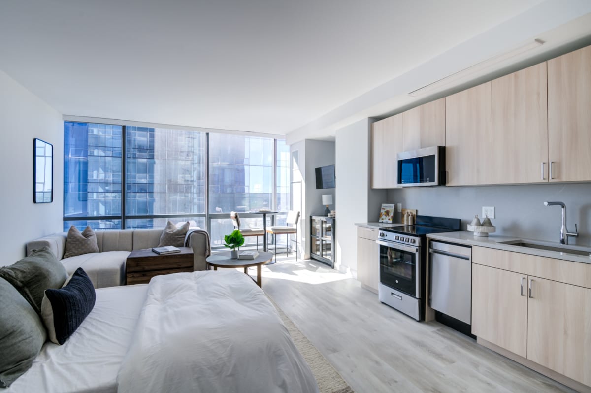 Encore 325 Apartments Photo Gallery | New Rochelle