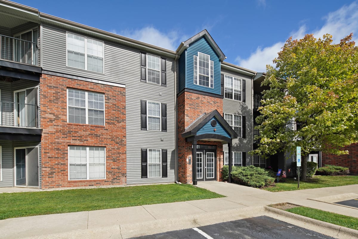 Photo Gallery | The Mark Apartments in Glendale Heights, IL