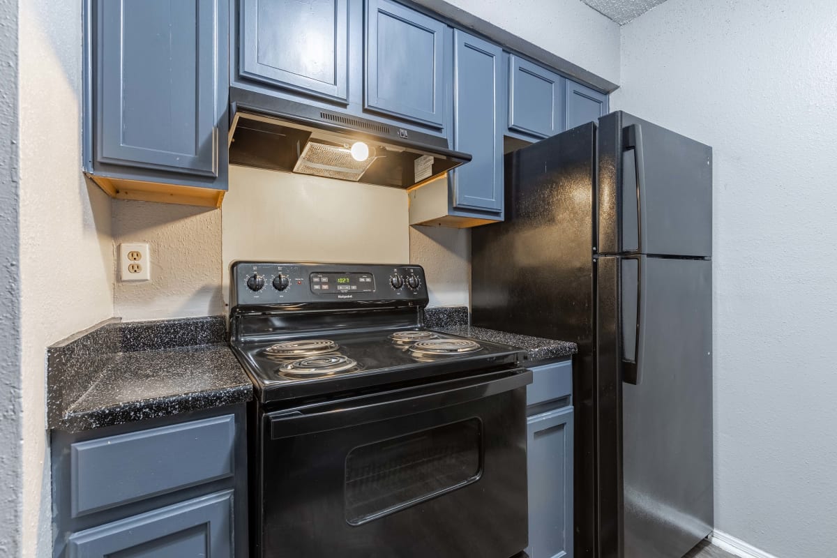 Photos of Whitney Manor Apartments | Gretna, LA Rentals