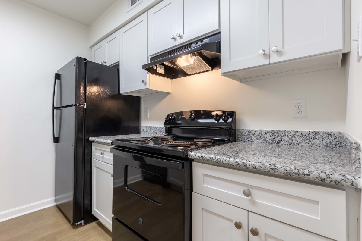 Photos of Whitney Manor Apartments | Gretna, LA Rentals