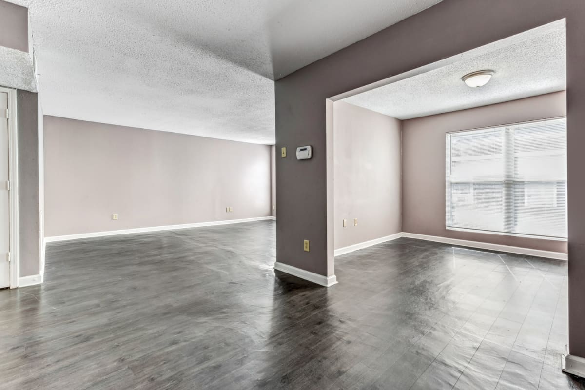 Photos of Whitney Manor Apartments | Gretna, LA Rentals