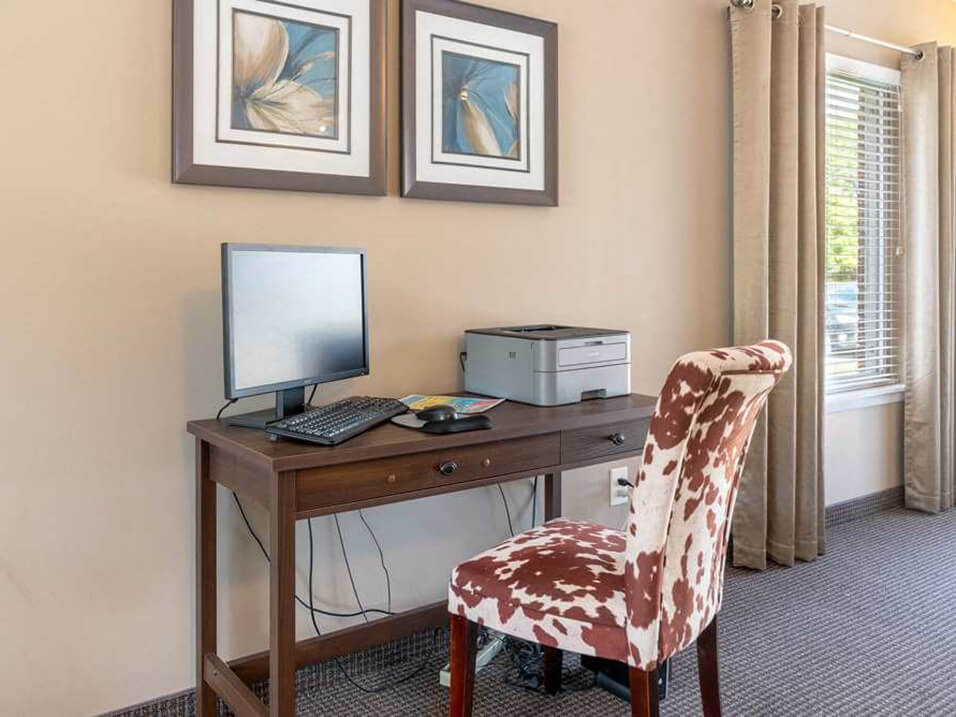 Photo Gallery | Hamilton Trace | Apartments in Okemos, MI