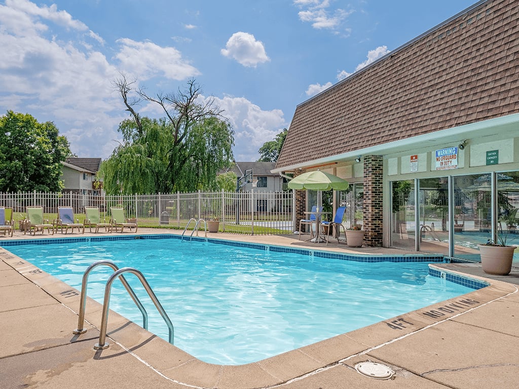 Photo Gallery | Castle Pointe | Apartments in East Lansing, MI