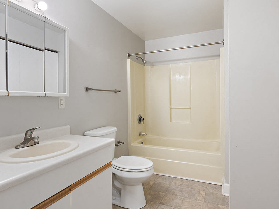 Photo and Video Gallery | Commodore Perry Apartments | Toledo, OH