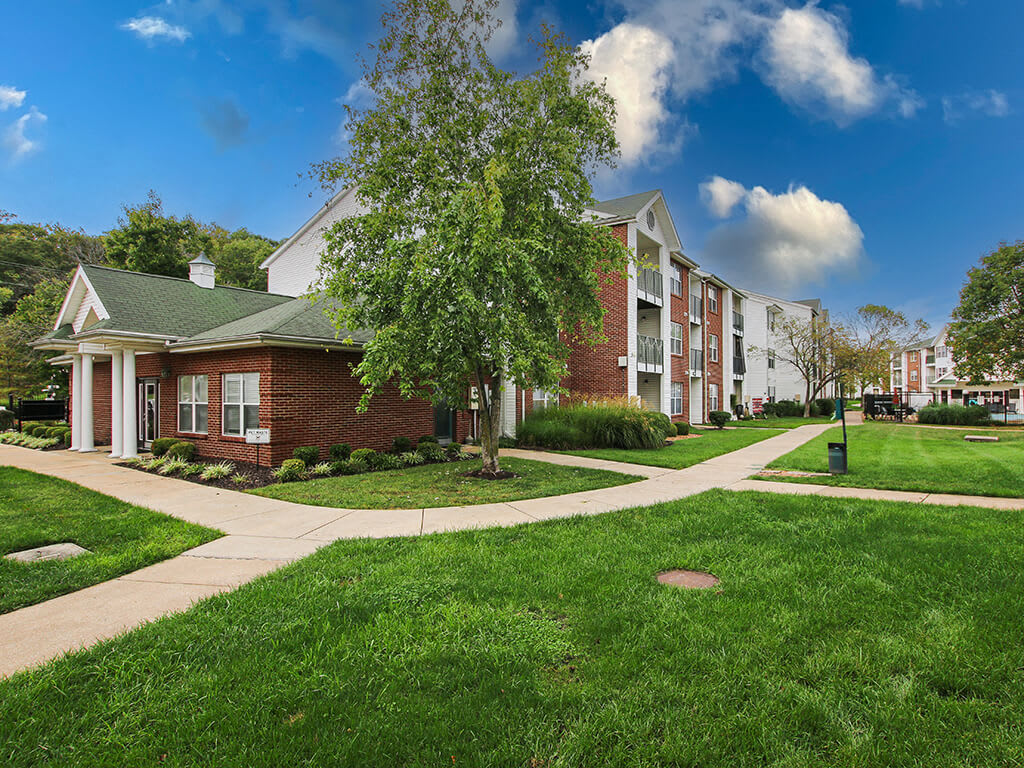 Photos | Park Commons Apartments | Valley Park, MO