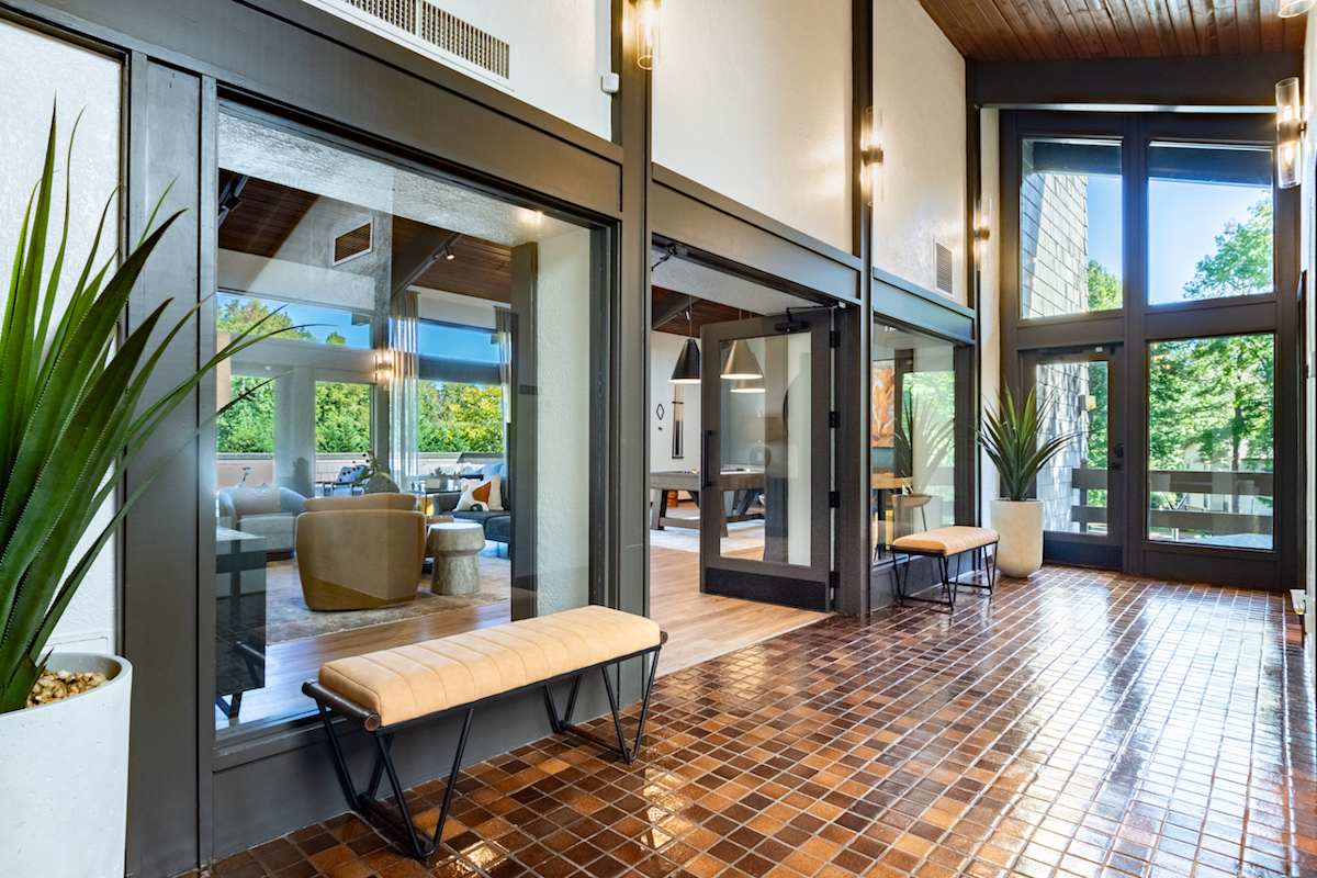 Greensboro NC Apartments | Yester Oaks