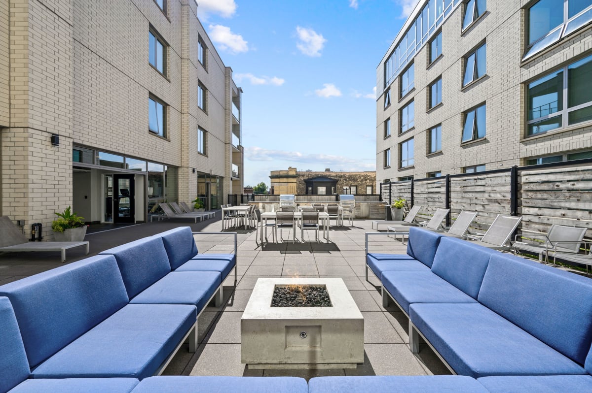 Lakeview East, Chicago Apartments | Lakeview 3200