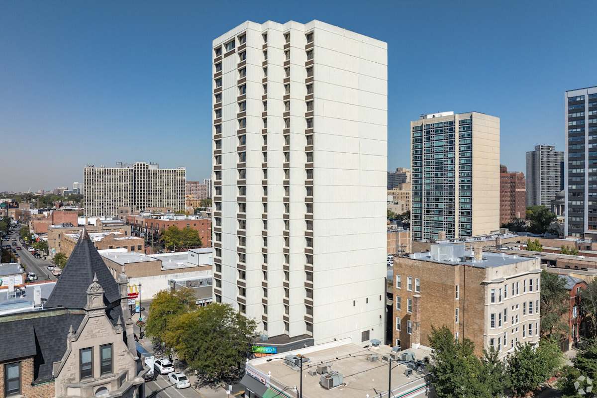 Lincoln Park Apartments for Rent | The Kent