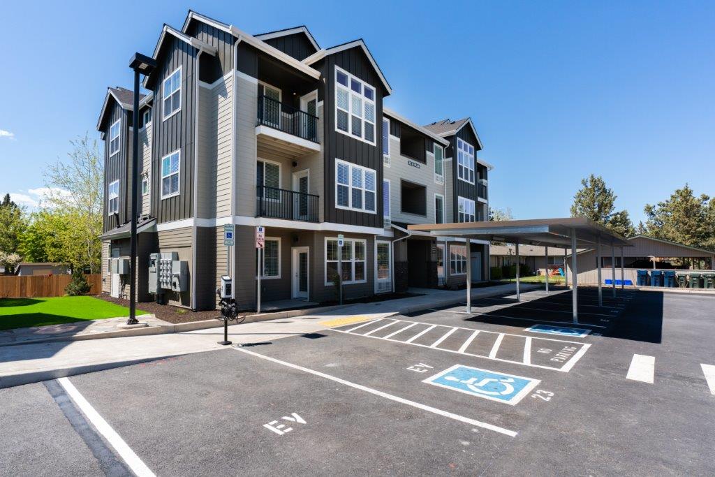 Photos and Video of Red Hawk and Laurel Grey in Bend, OR