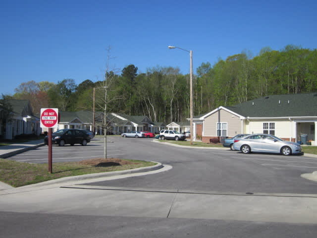 Photos and Video of Windsor Crossing Apartments in Lumberton, NC
