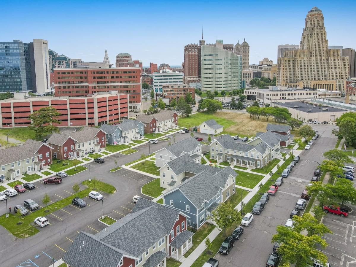 Photos and Video of Niagara Square in Buffalo, NY