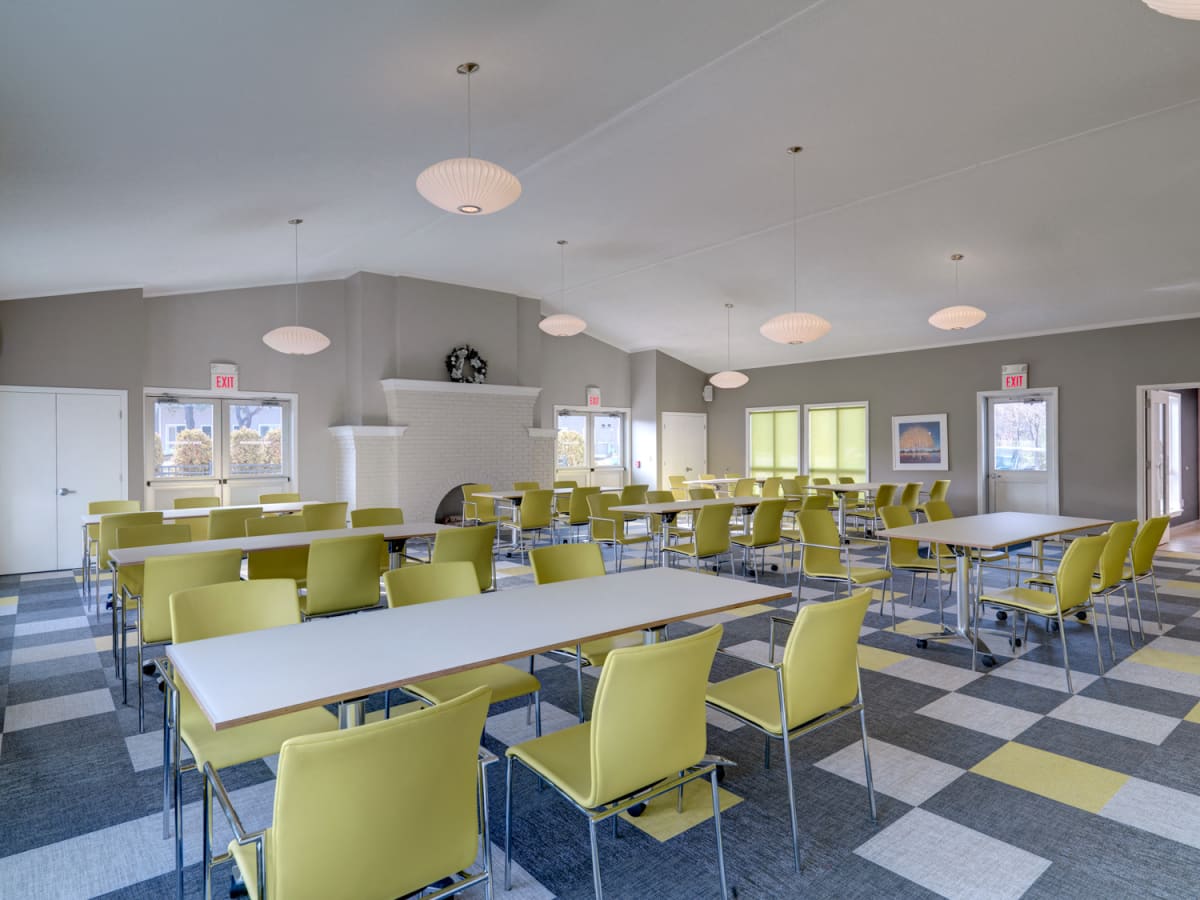 Townhomes for Rent in Springfield, MA | Colonial Estates