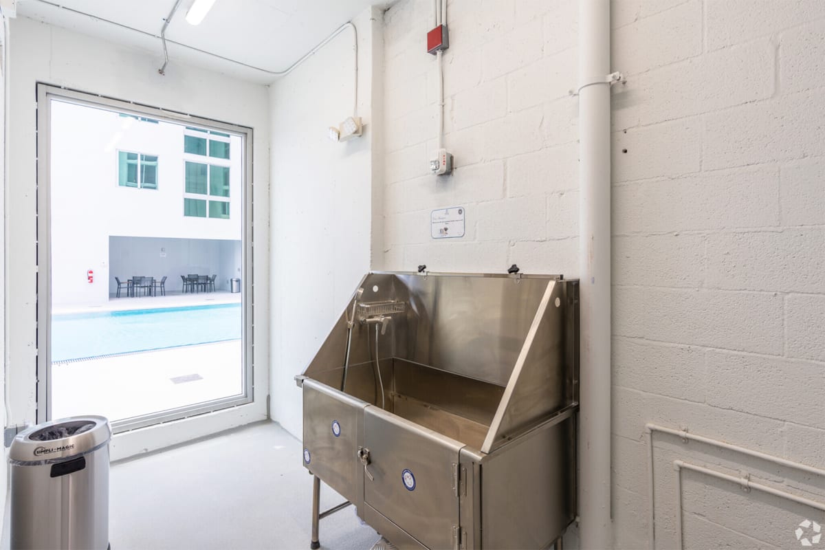 Apartments for Rent in Miami | Douglas Enclave