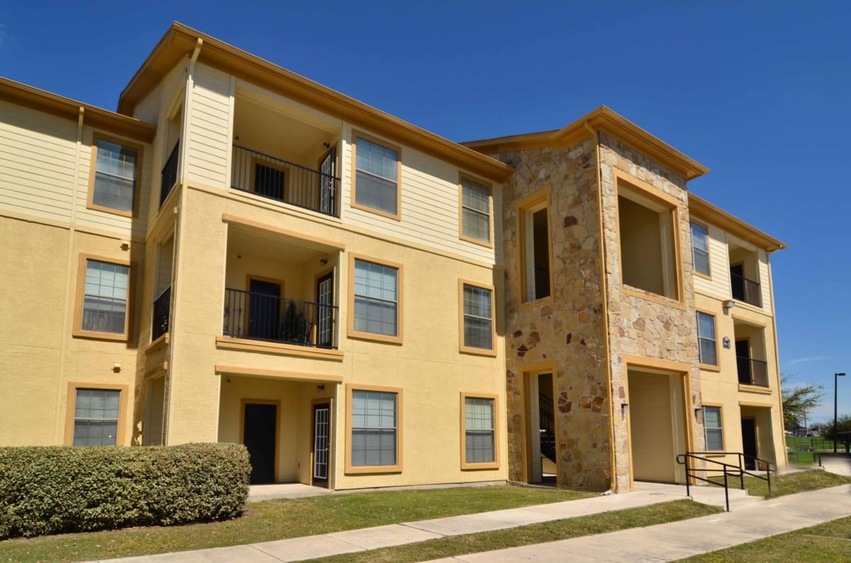 Photos and Video of Port Royal Apartment Homes in San Antonio, TX