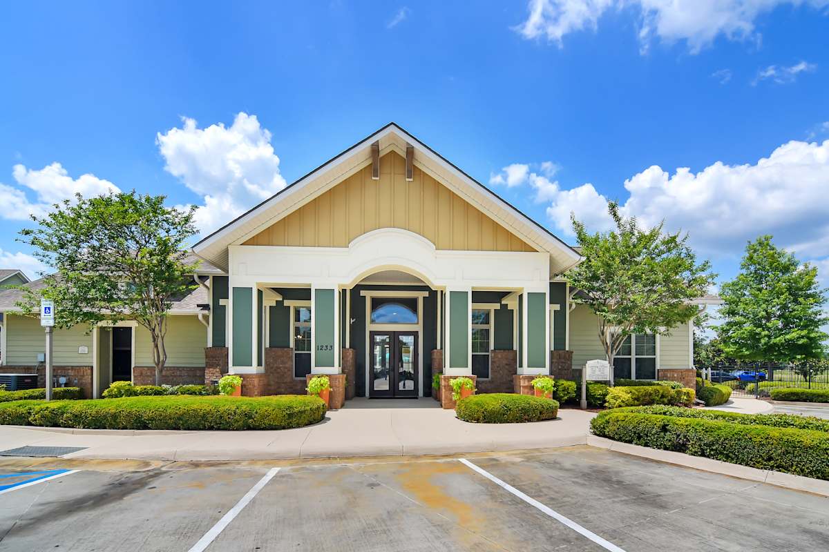 Zachary Apartments for Rent | Audubon Park