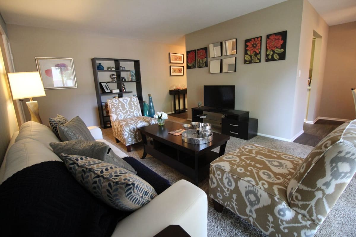 Photos and Video of Summit at Keystone in Indianapolis, IN