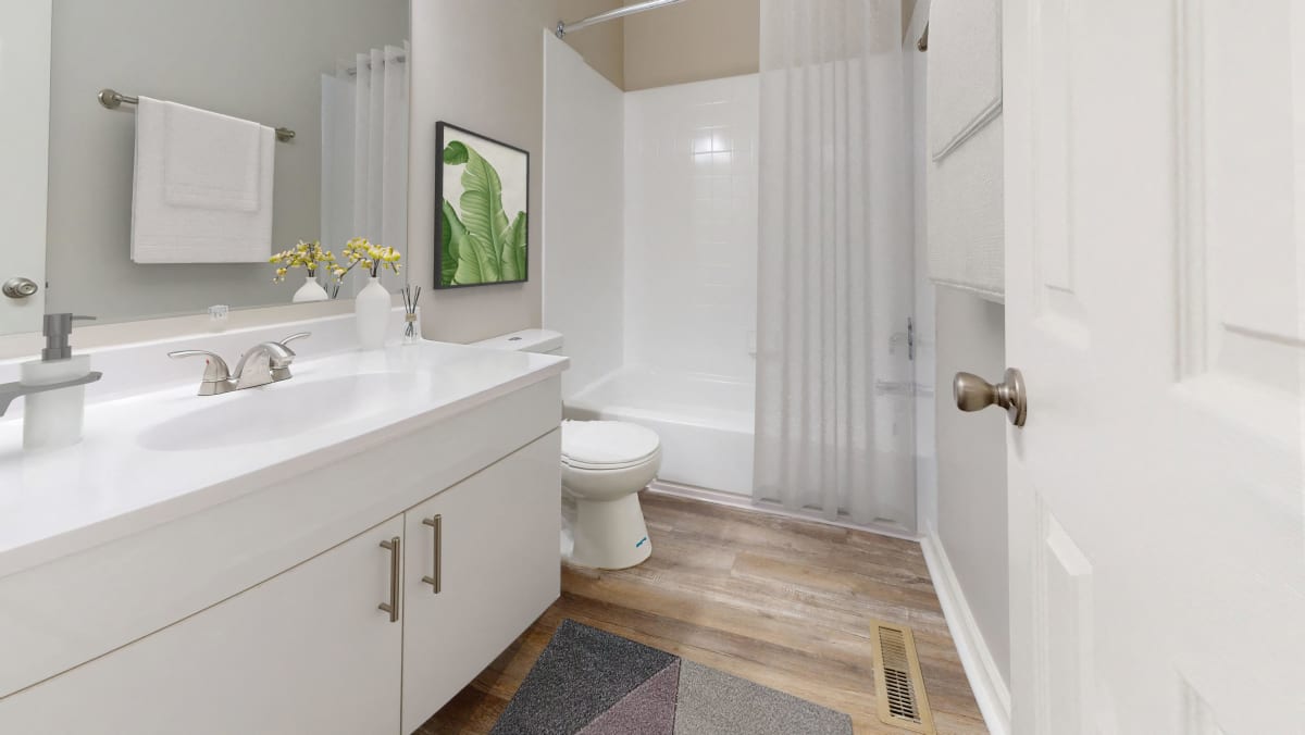 46220 Apartments | Summit at Keystone