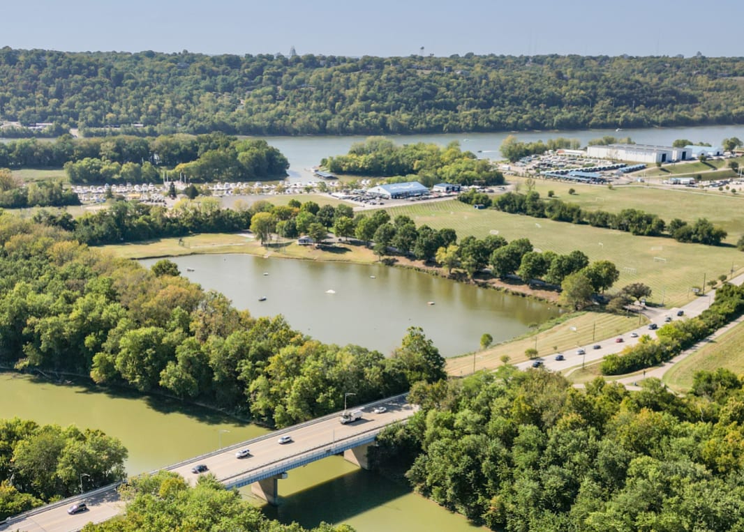 Photos and Video of Four Seasons Marina | Cincinnati Marina