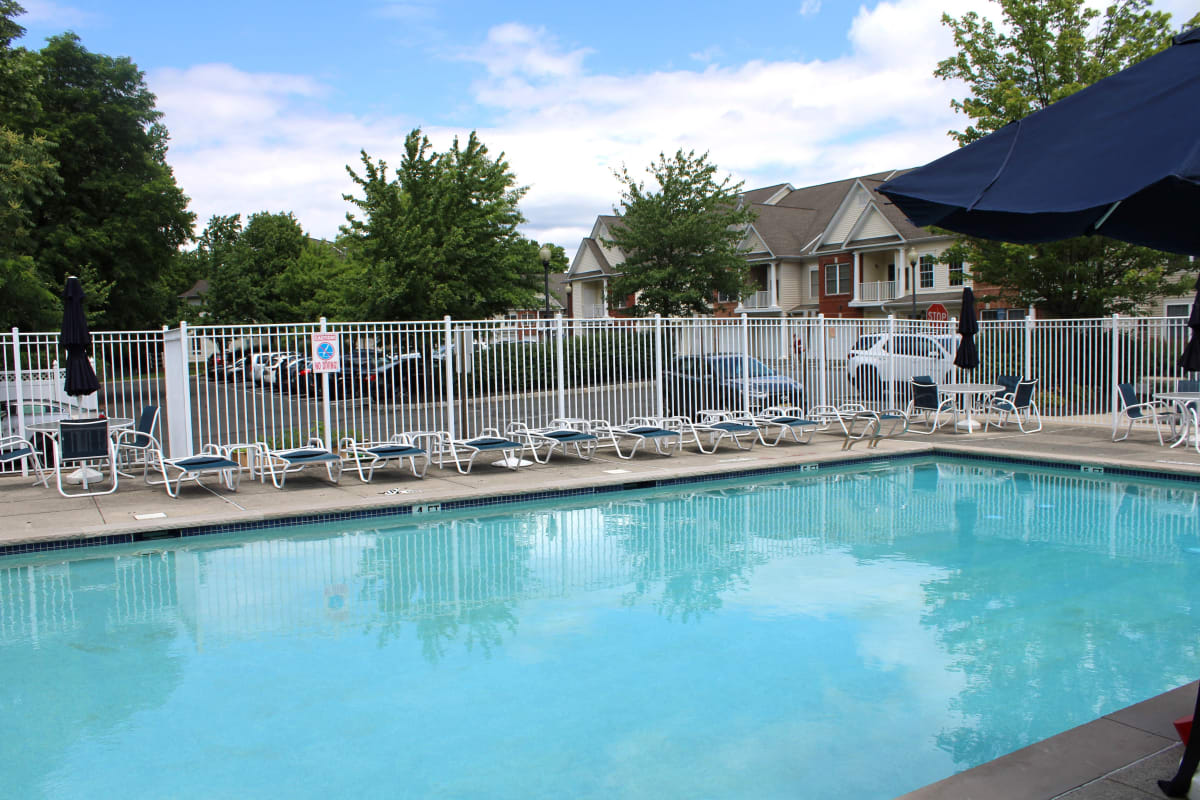 Apartments for Rent in Union, NJ | The Club at Autumn Ridge