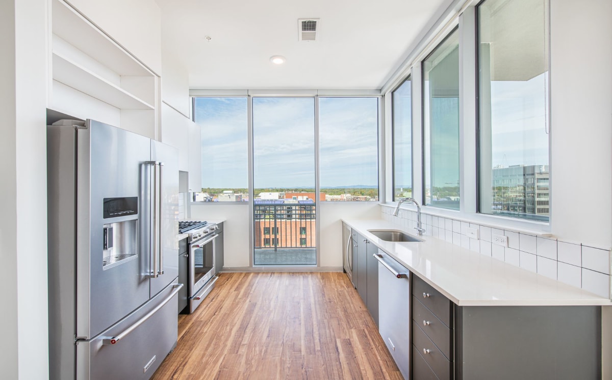 Apartments for Rent in Downtown Greenville | Deca Apartments