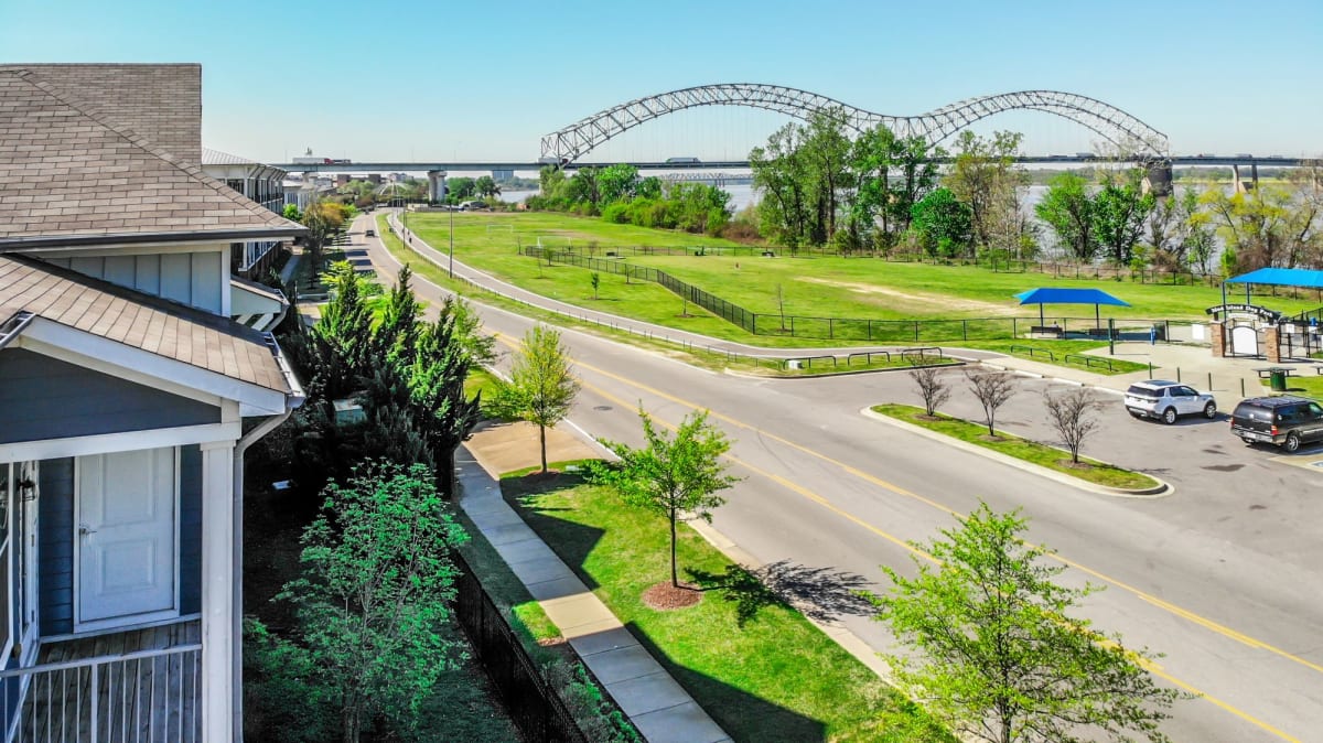 Apartments for Rent in Downtown Memphis | Harbor Island