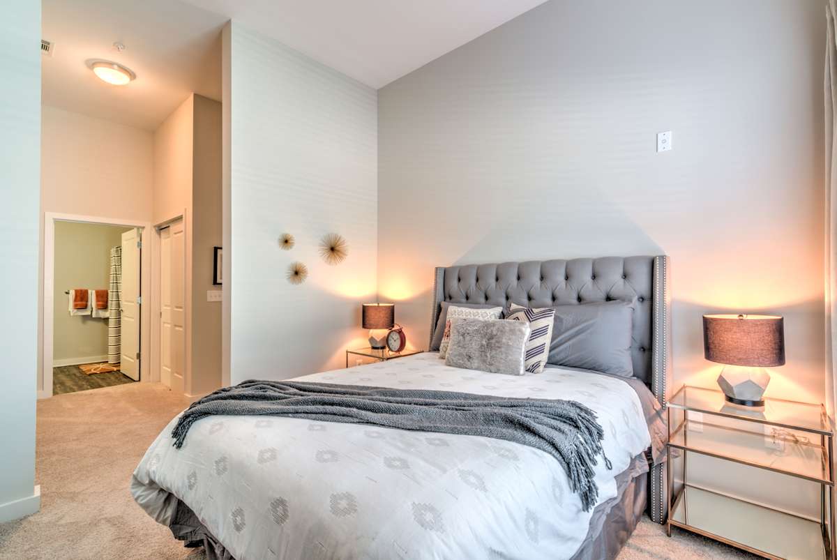 Apartments For Rent in Memphis | Highland Row