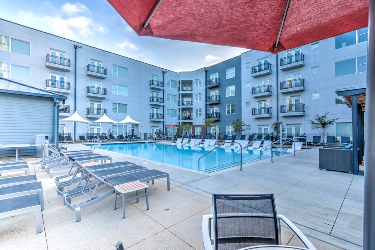 Apartments For Rent in Memphis | Highland Row