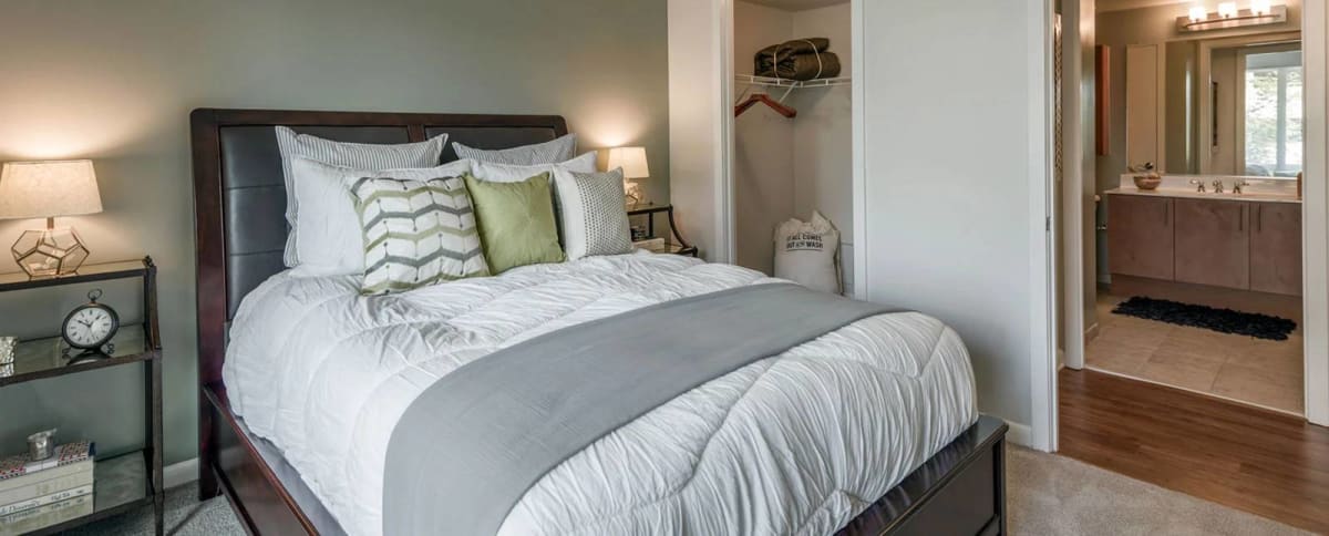 Photos and Video of Concord Crystal City in Arlington, VA