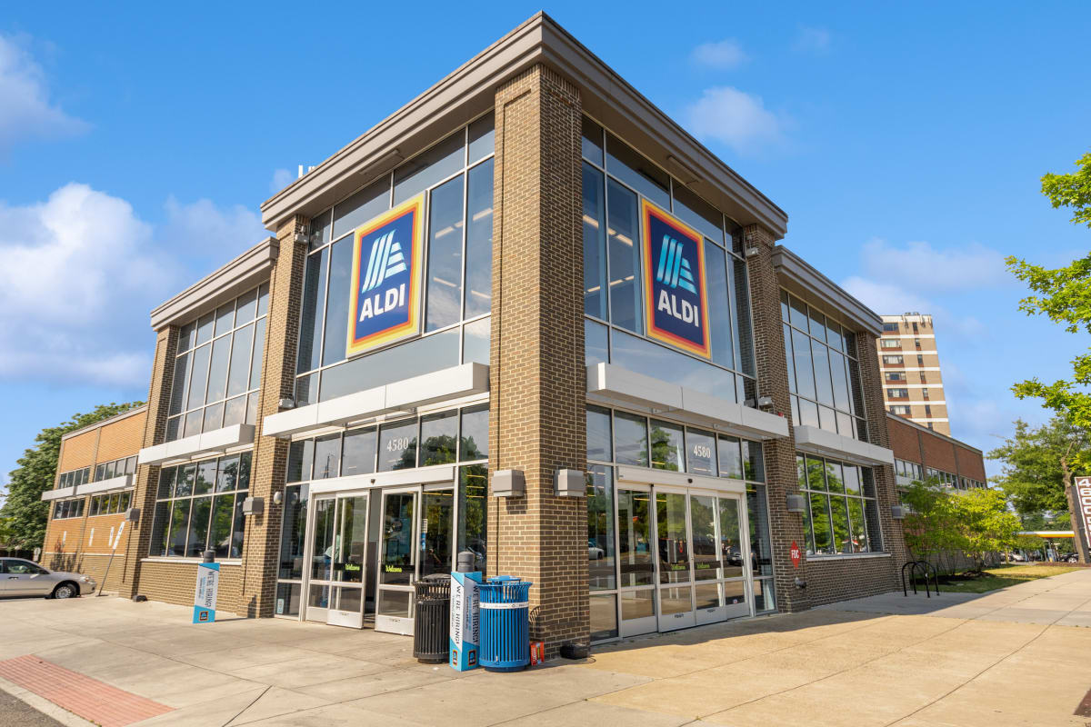 Photos and Video of Cameron Square in Alexandria, VA