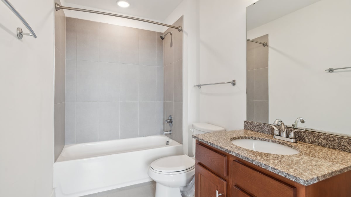 Photos / Video of luxury apartments First Colony Flats in Norfolk, VA