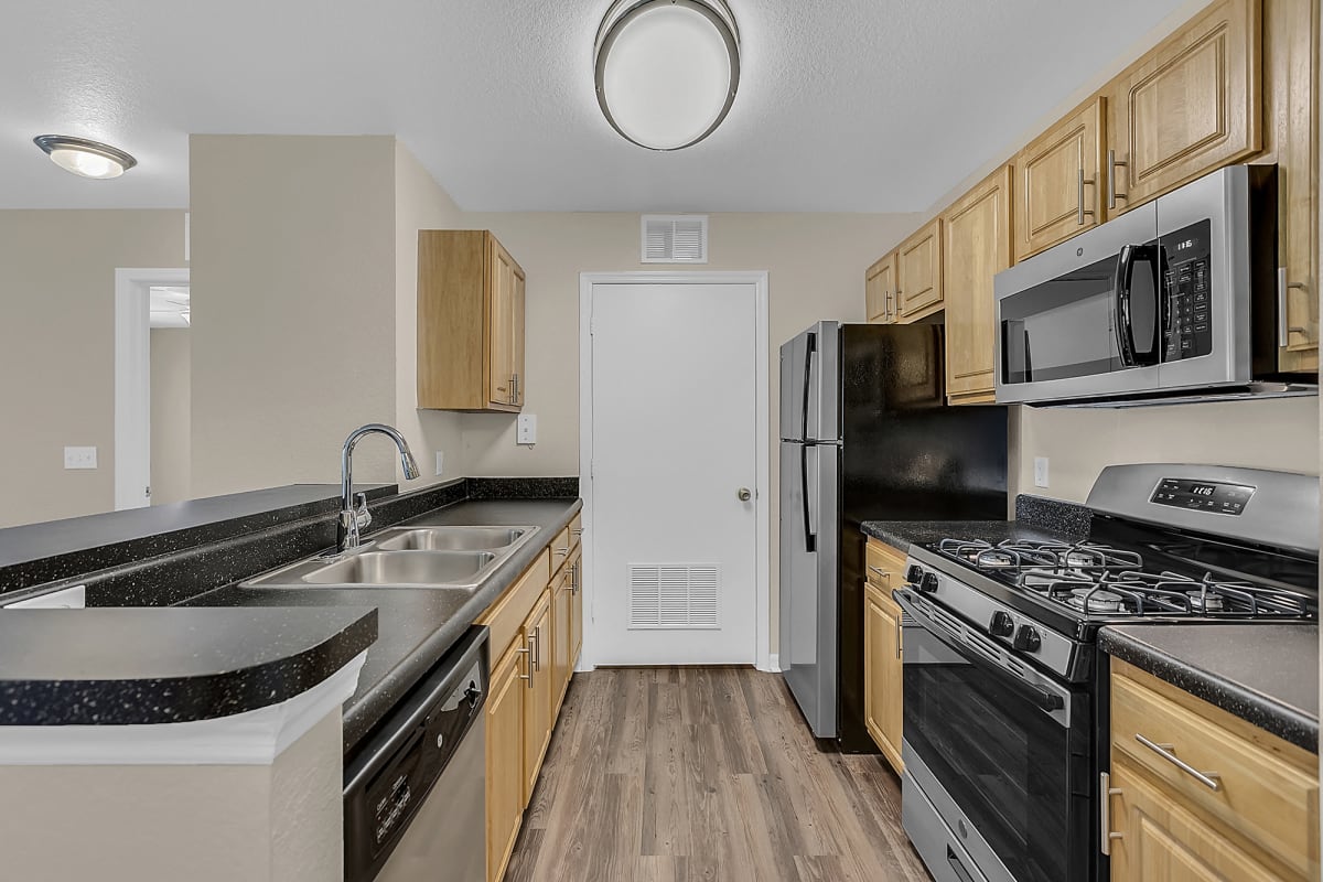 Photos | Stuart Pointe Apartments | Concord Rents | Concord Management ...