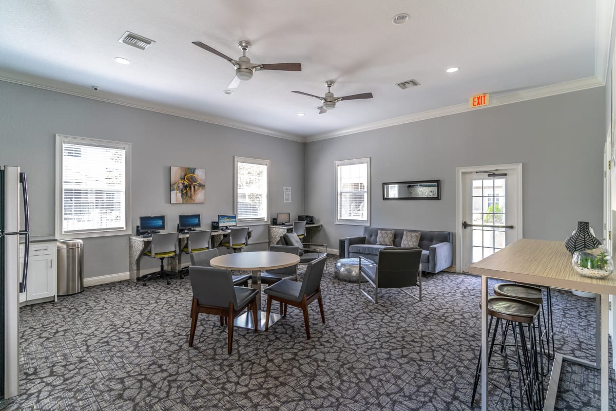 Property details for Hunters Run Apartments from Concord Management