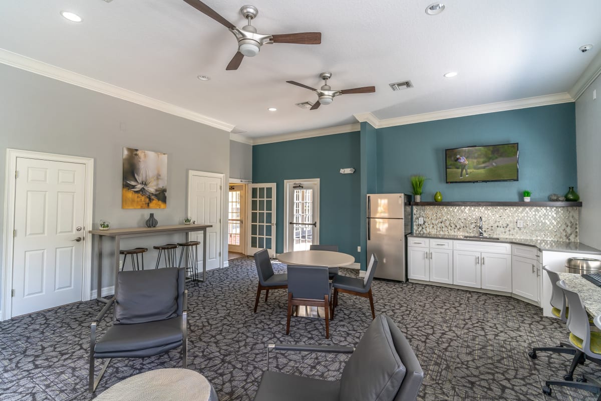 Photos and Video | Hunters Run Apartments | Concord Rents | Concord ...