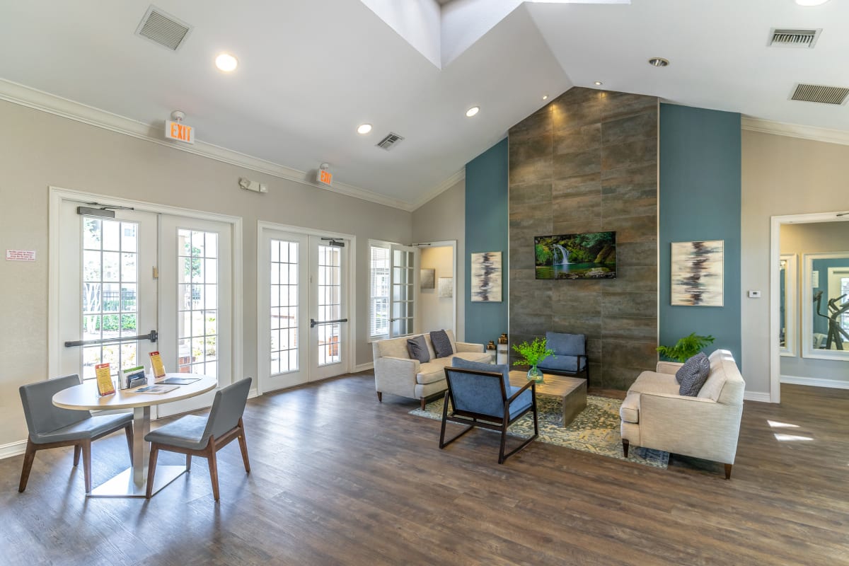 Property details for Hunters Run Apartments from Concord Management