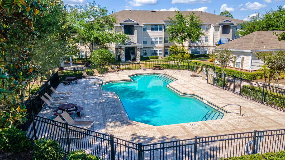 Photos and Video | Hunters Run Apartments | Concord Rents | Concord ...