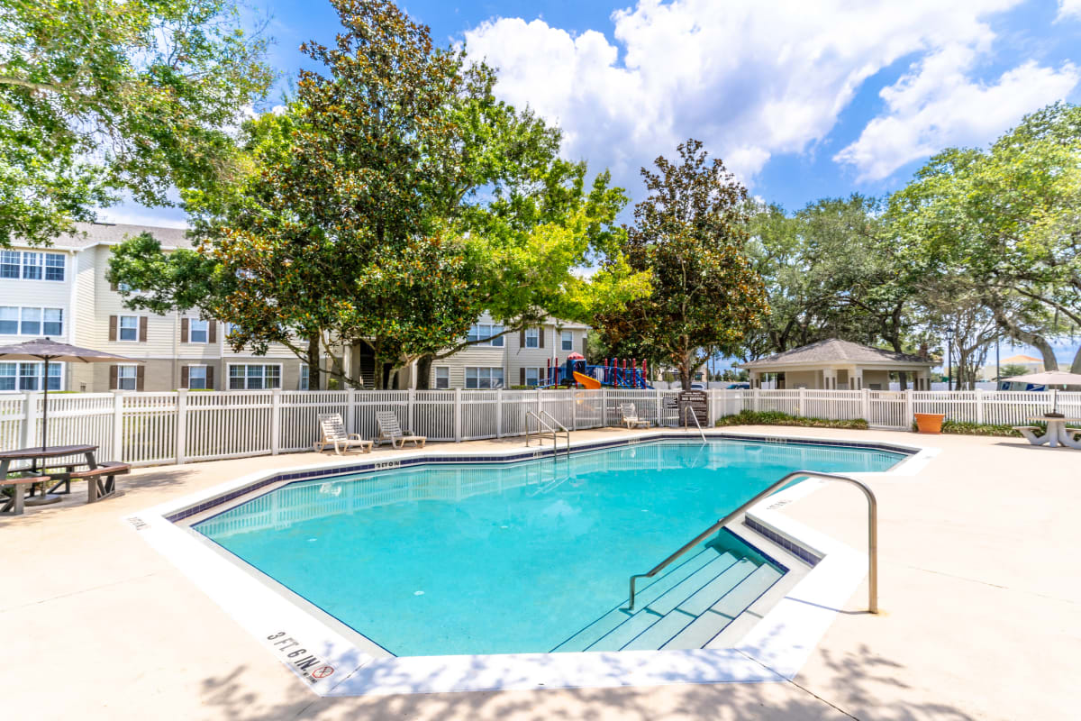 Photos and Video | Lakewood Shores Apartments | Concord Rents | Concord ...