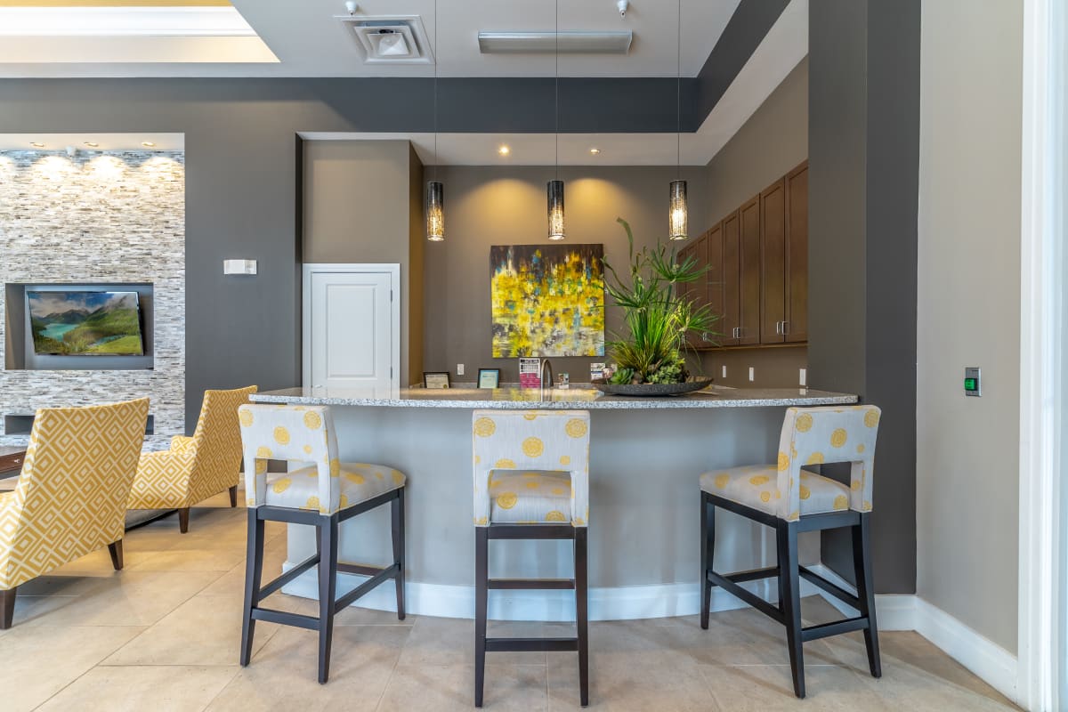 Property details for Lexington Court Apartments from Concord Management