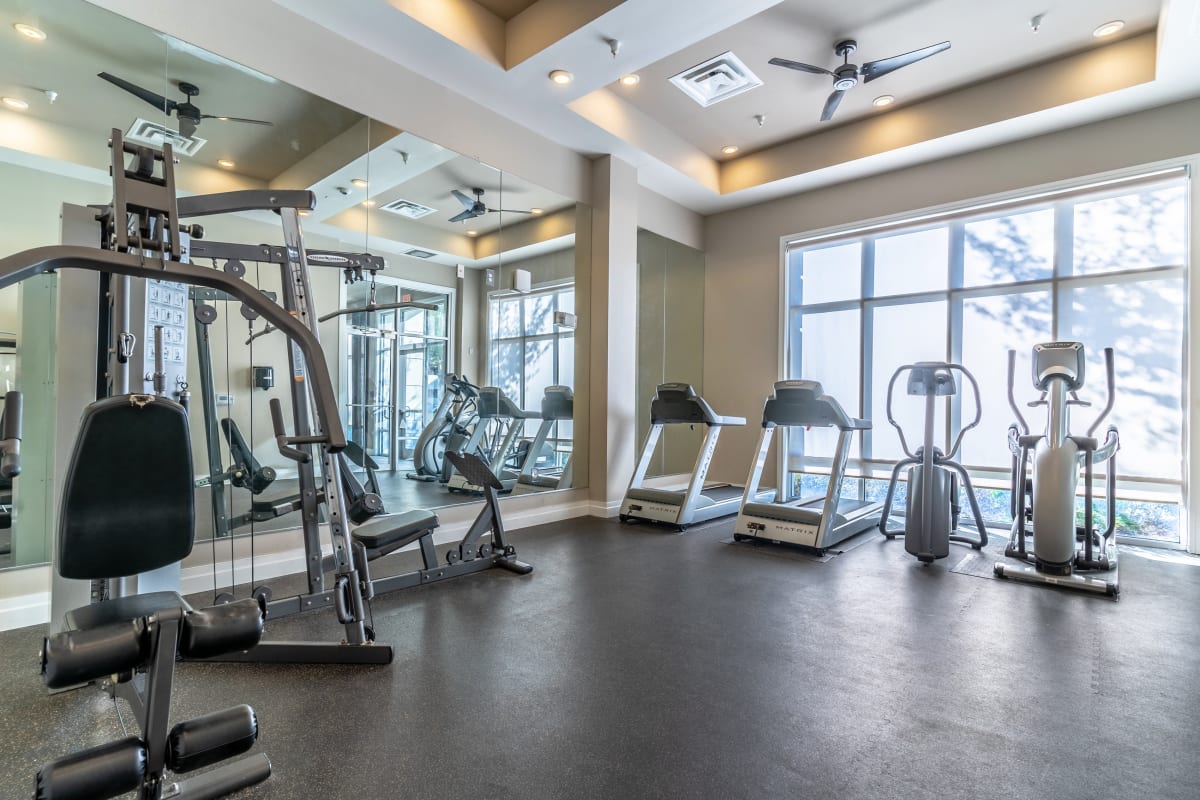 Property details for Lexington Court Apartments from Concord Management