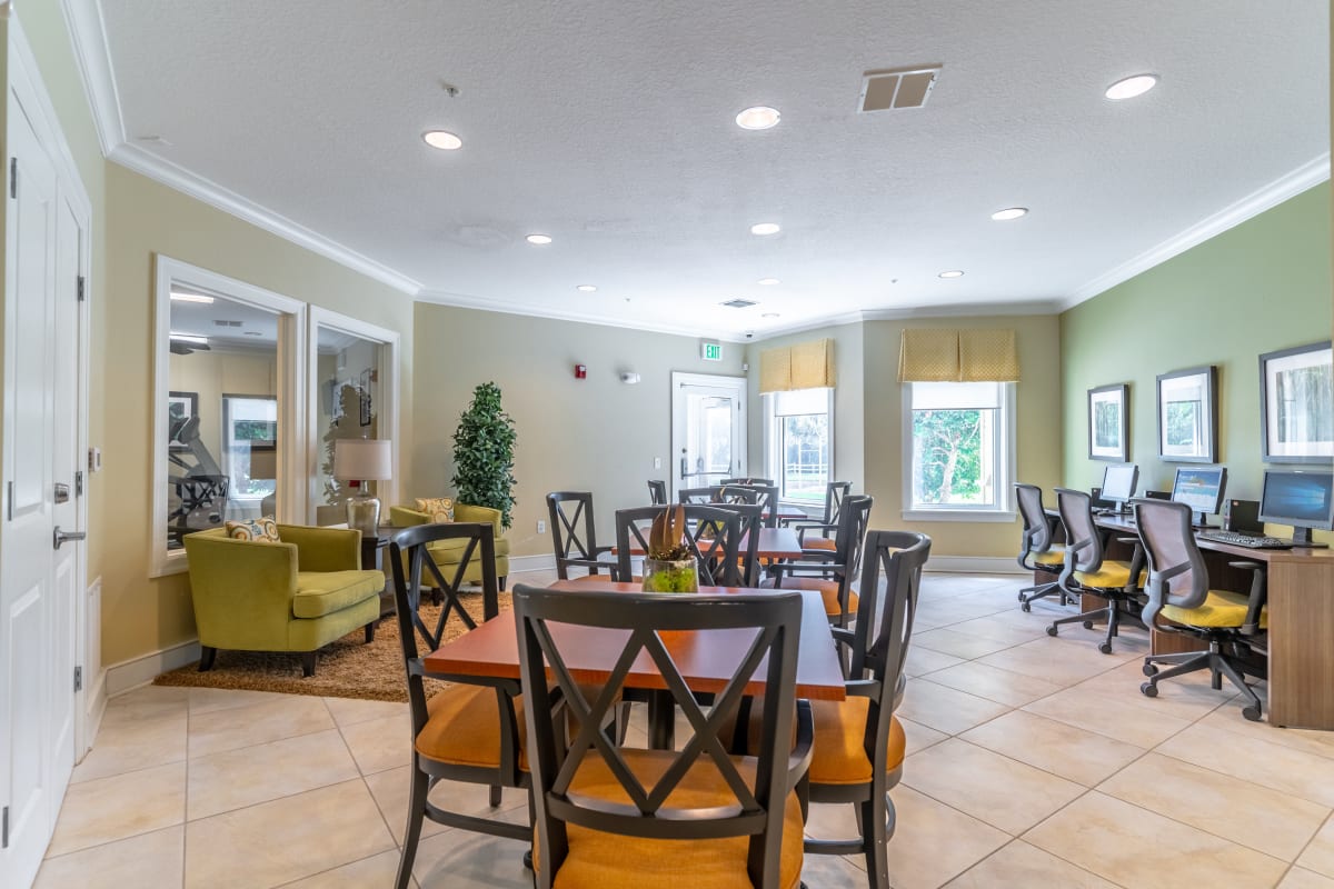 Photos and Video | Rolling Green Apartments | Concord Rents | Concord ...