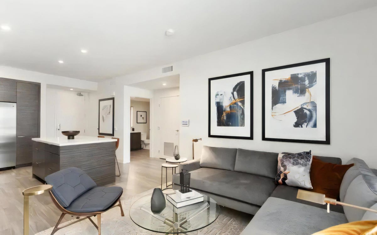 Gallery | Valentina in San Diego, CA