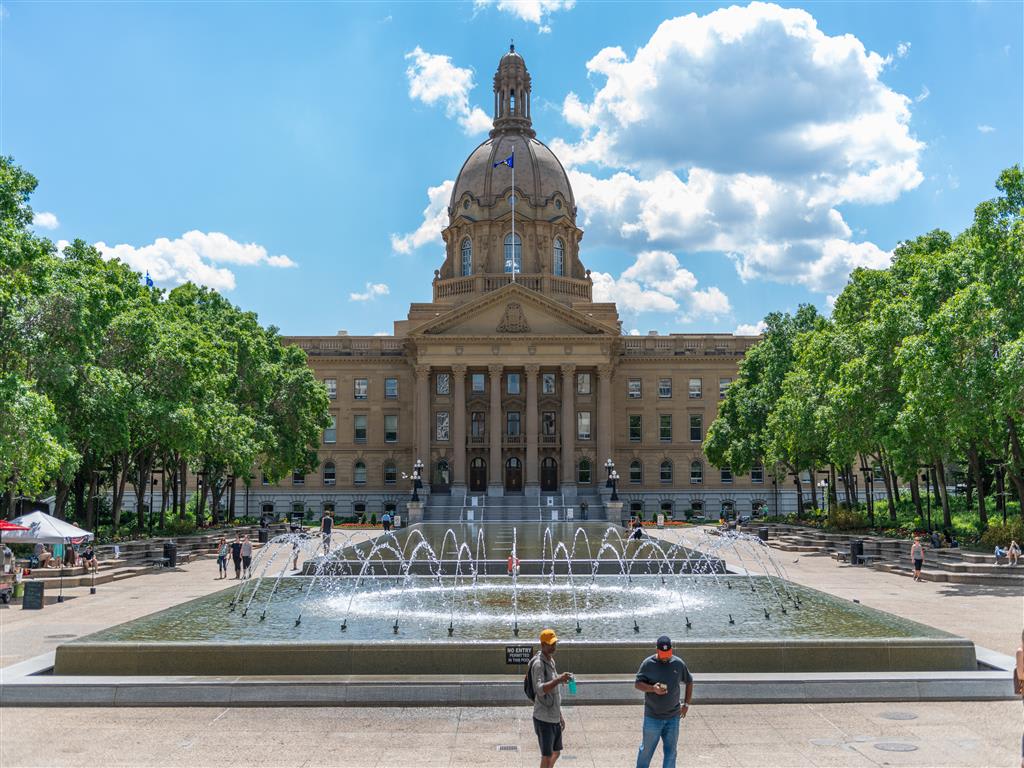 Photos and Video of The Hendrix in Edmonton, AB